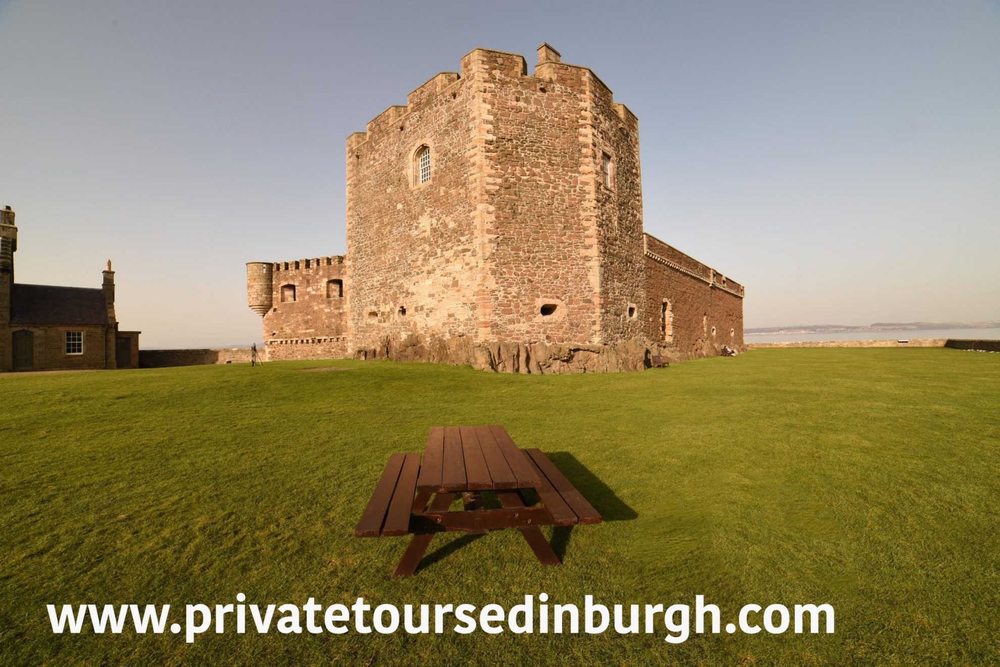Outlander tour - four ancient castles | Book now